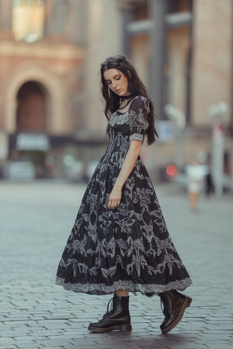 40 Casual Goth Outfit Ideas - Gloomy Girlz