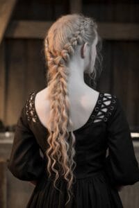20 Goth Curly Hairstyles - Gloomy Girlz