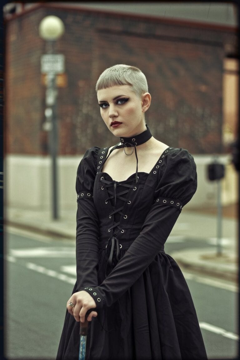 30 Goth Hairstyle Ideas - Gloomy Girlz