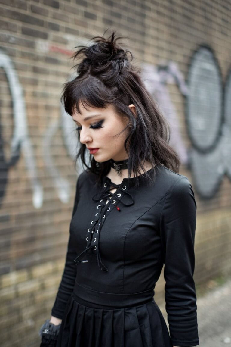 30 Goth Hairstyle Ideas - Gloomy Girlz