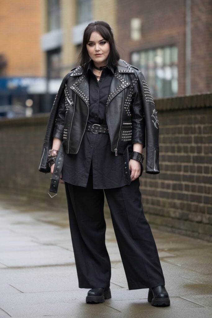 32 Plus Size Goth Outfit Ideas - Gloomy Girlz