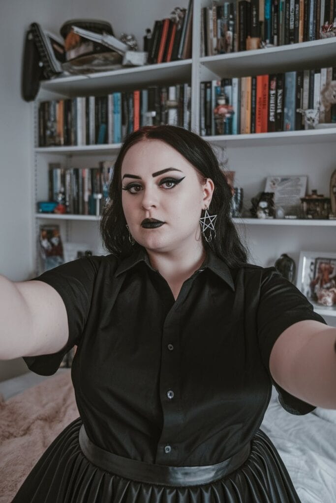 32 Plus Size Goth Outfit Ideas - Gloomy Girlz