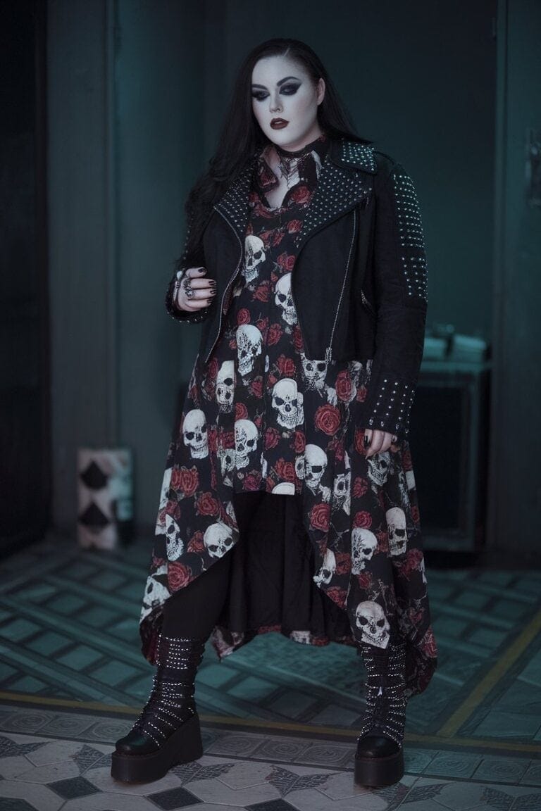 32 Plus Size Goth Outfit Ideas - Gloomy Girlz