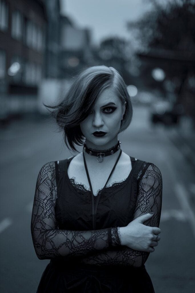 18 Short Goth Hairstyles - Gloomy Girlz