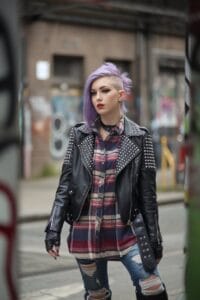 Difference Between Goth and Punk - Gloomy Girlz