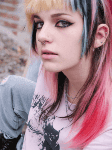 Difference Between Goth and Scene - Gloomy Girlz