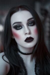25 Easy Goth Makeup Ideas - Gloomy Girlz