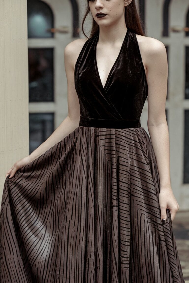 20 Goth Inspired Prom Dress Ideas - Gloomy Girlz
