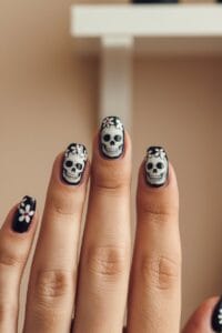 40 Short Goth Nail Ideas - Gloomy Girlz