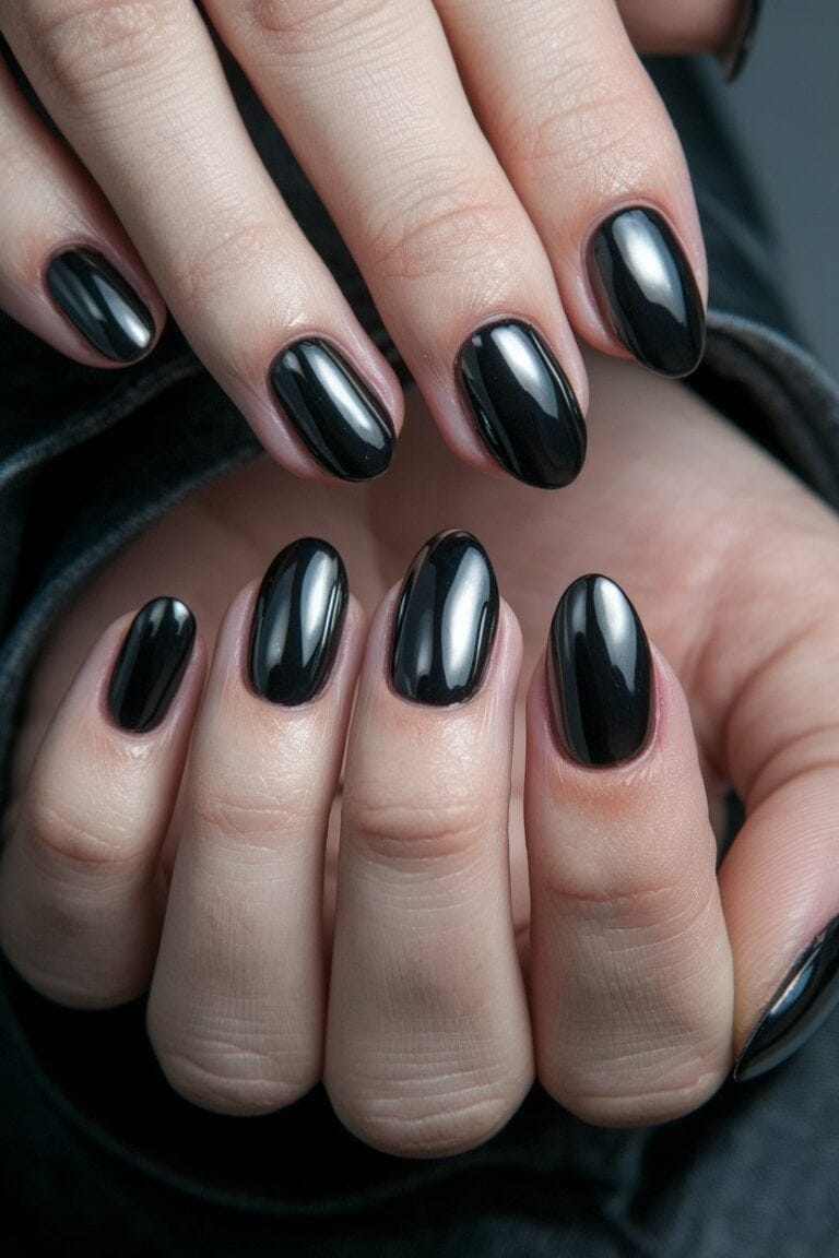 40 Short Goth Nail Ideas - Gloomy Girlz