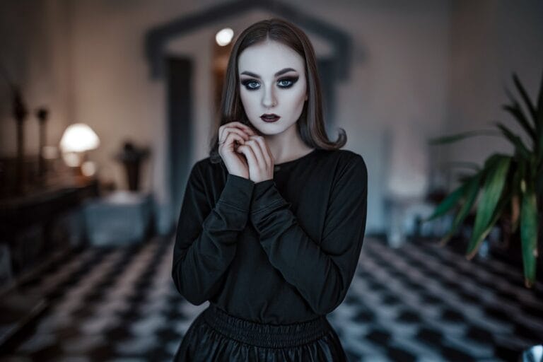 What is Soft Goth? - Gloomy Girlz