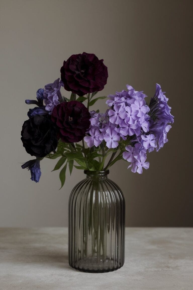 28 Goth Flower Combinations - Gloomy Girlz