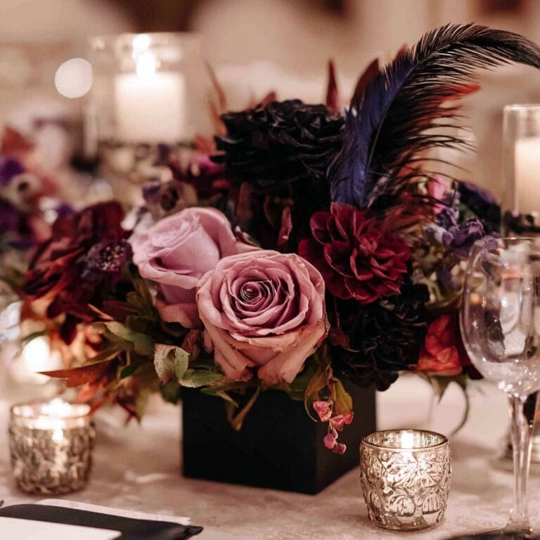 20 Edgy Wedding Décor Ideas - Gloomy Girlz