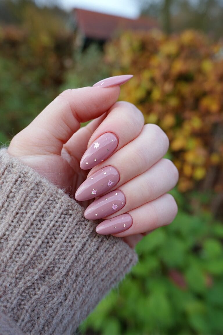 30 Cottagecore Nail Design Ideas - Gloomy Girlz